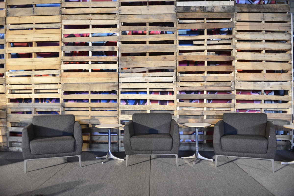 Pallet Style Backdrop - Display Group